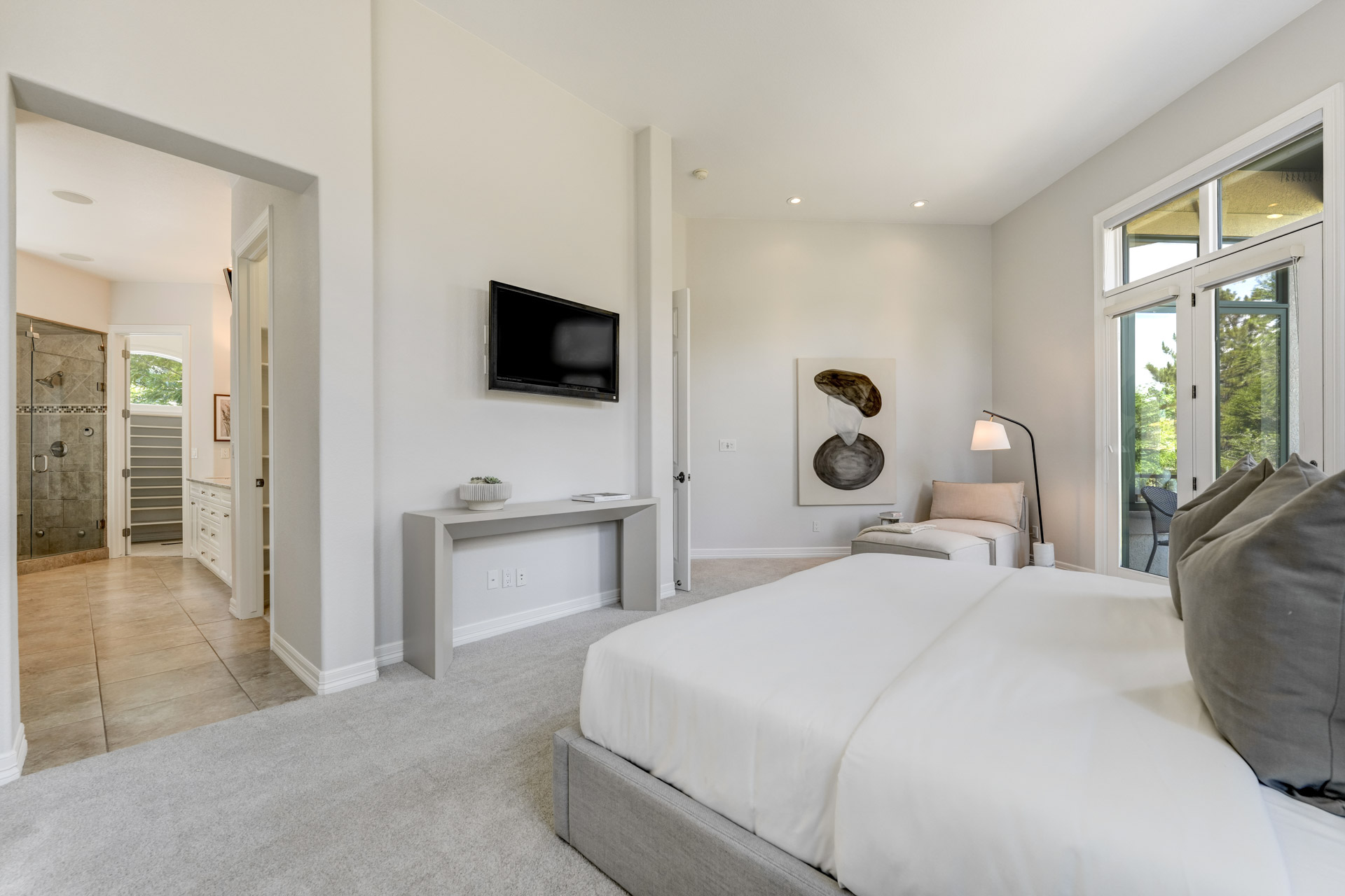 6043 S Bellaire Wy presented by Brian & Jamie Harris – FēD