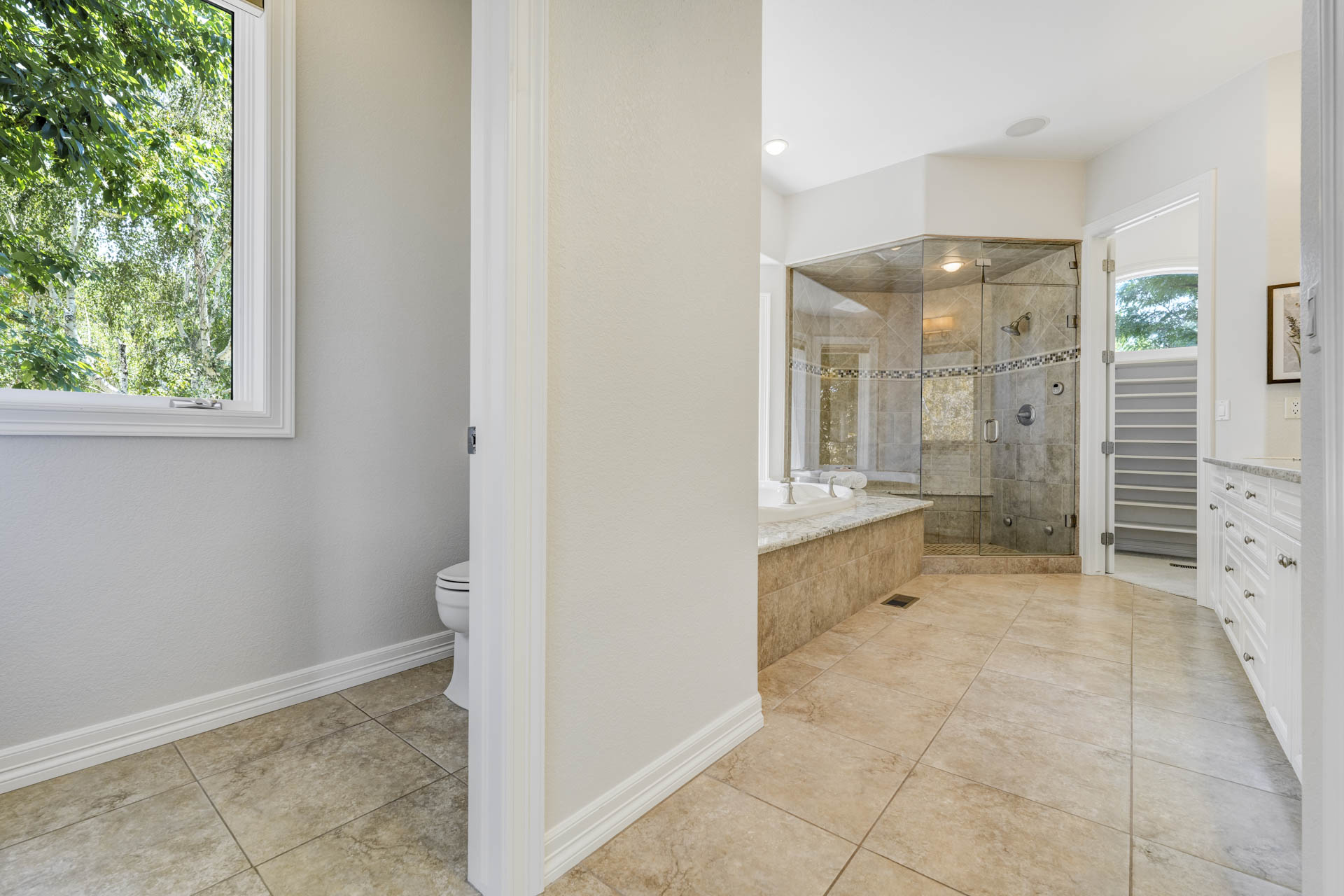 6043 S Bellaire Wy presented by Brian & Jamie Harris – FēD