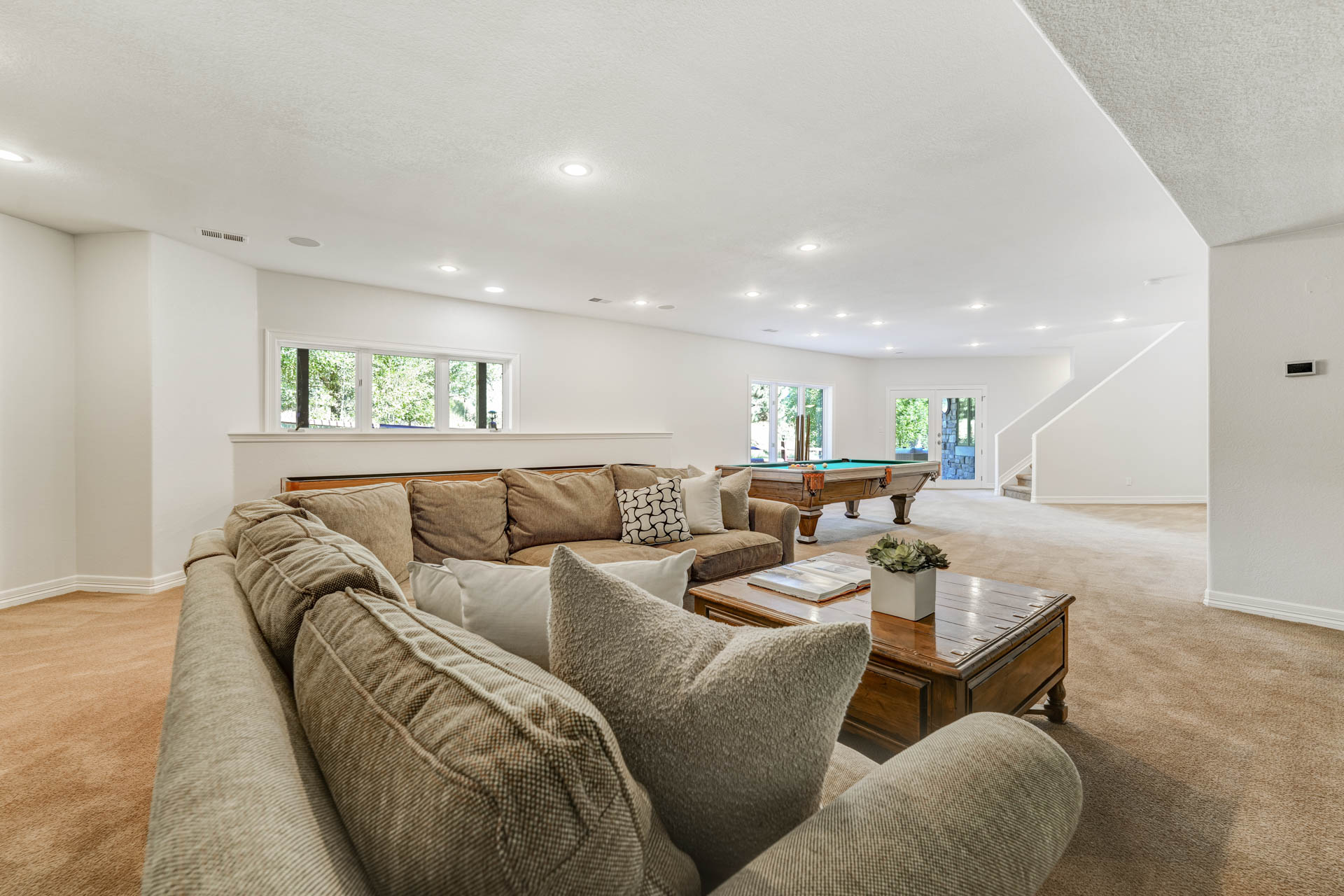 6043 S Bellaire Wy presented by Brian & Jamie Harris – FēD