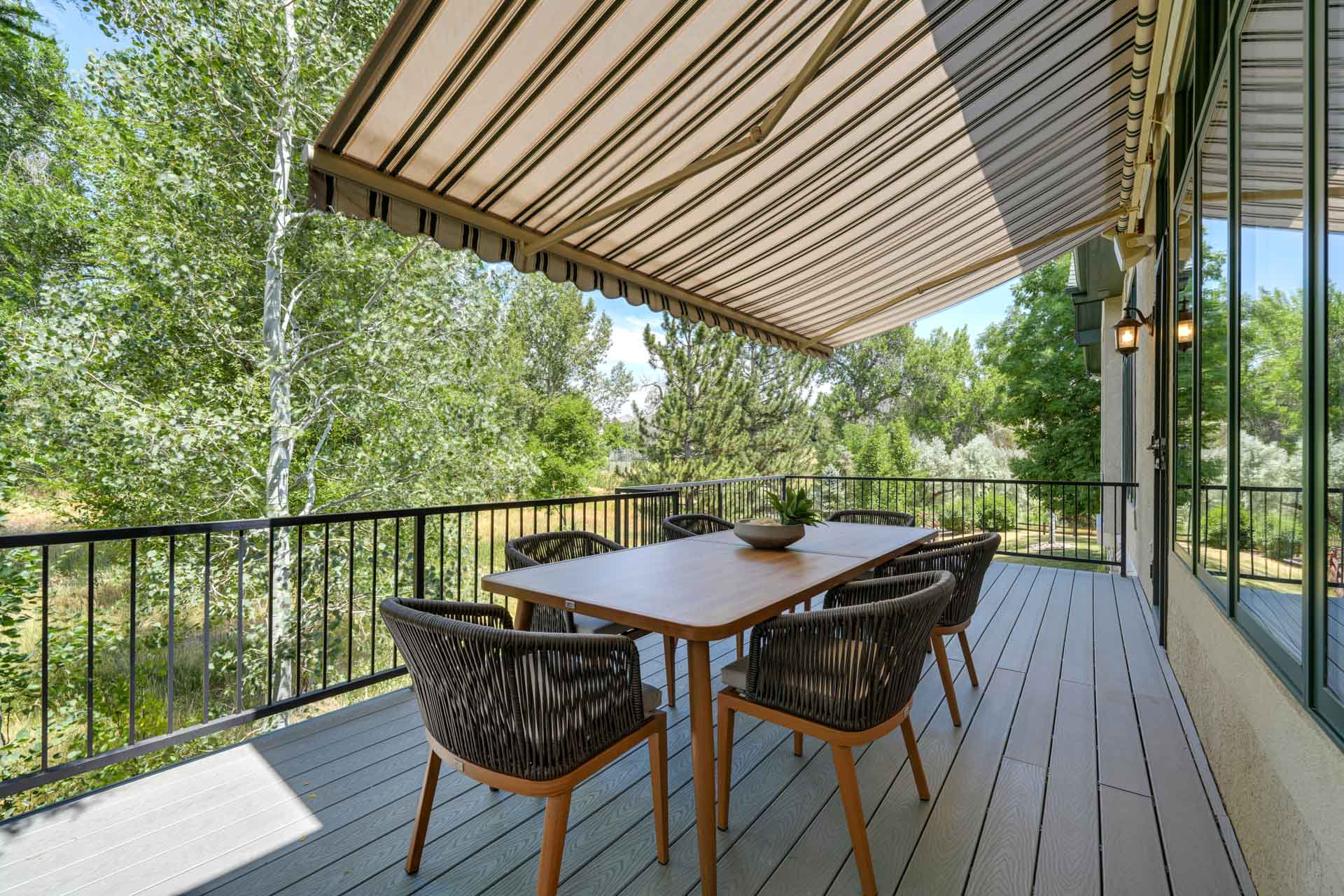 6043 S Bellaire Wy presented by Brian & Jamie Harris – FēD