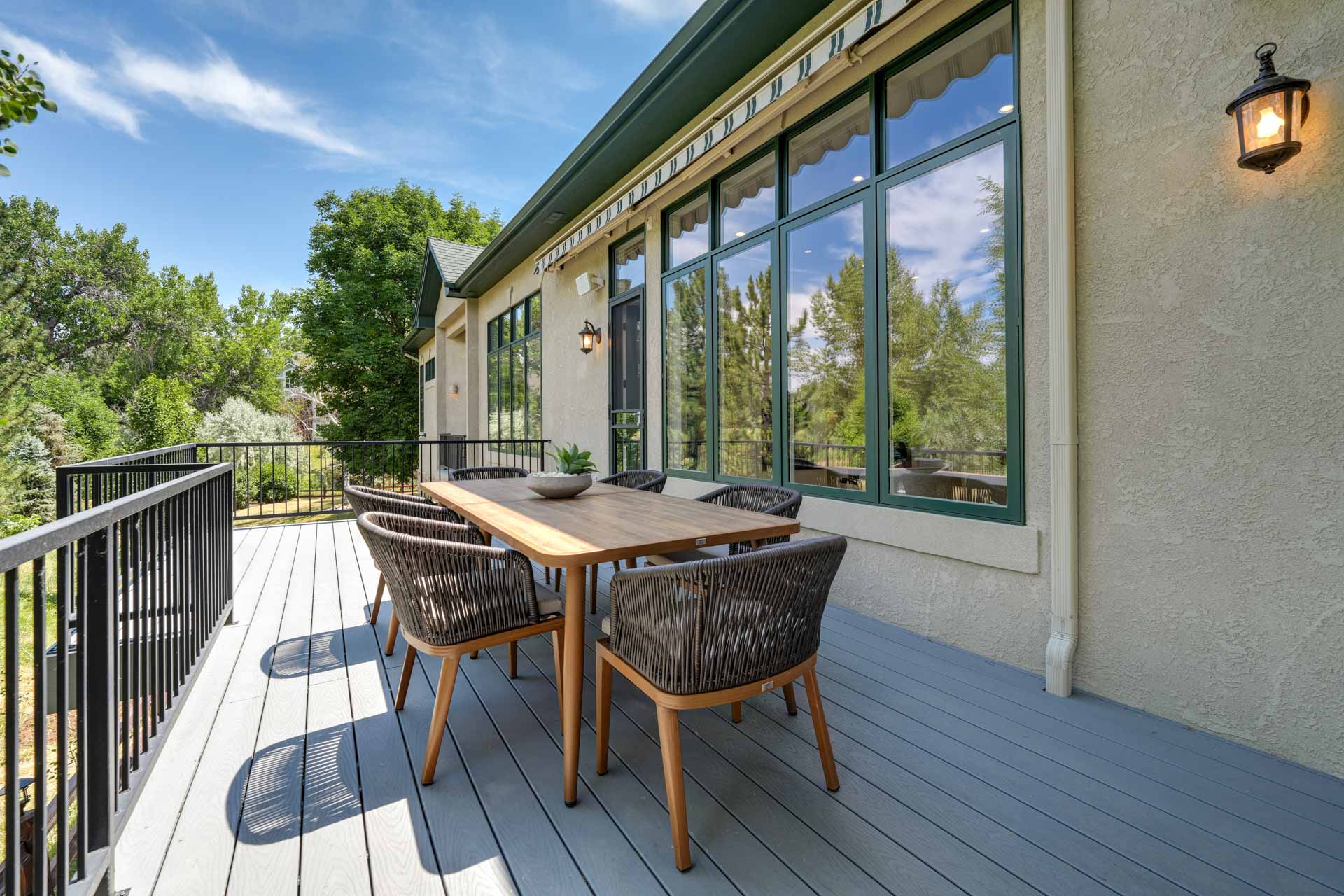 6043 S Bellaire Wy presented by Brian & Jamie Harris – FēD