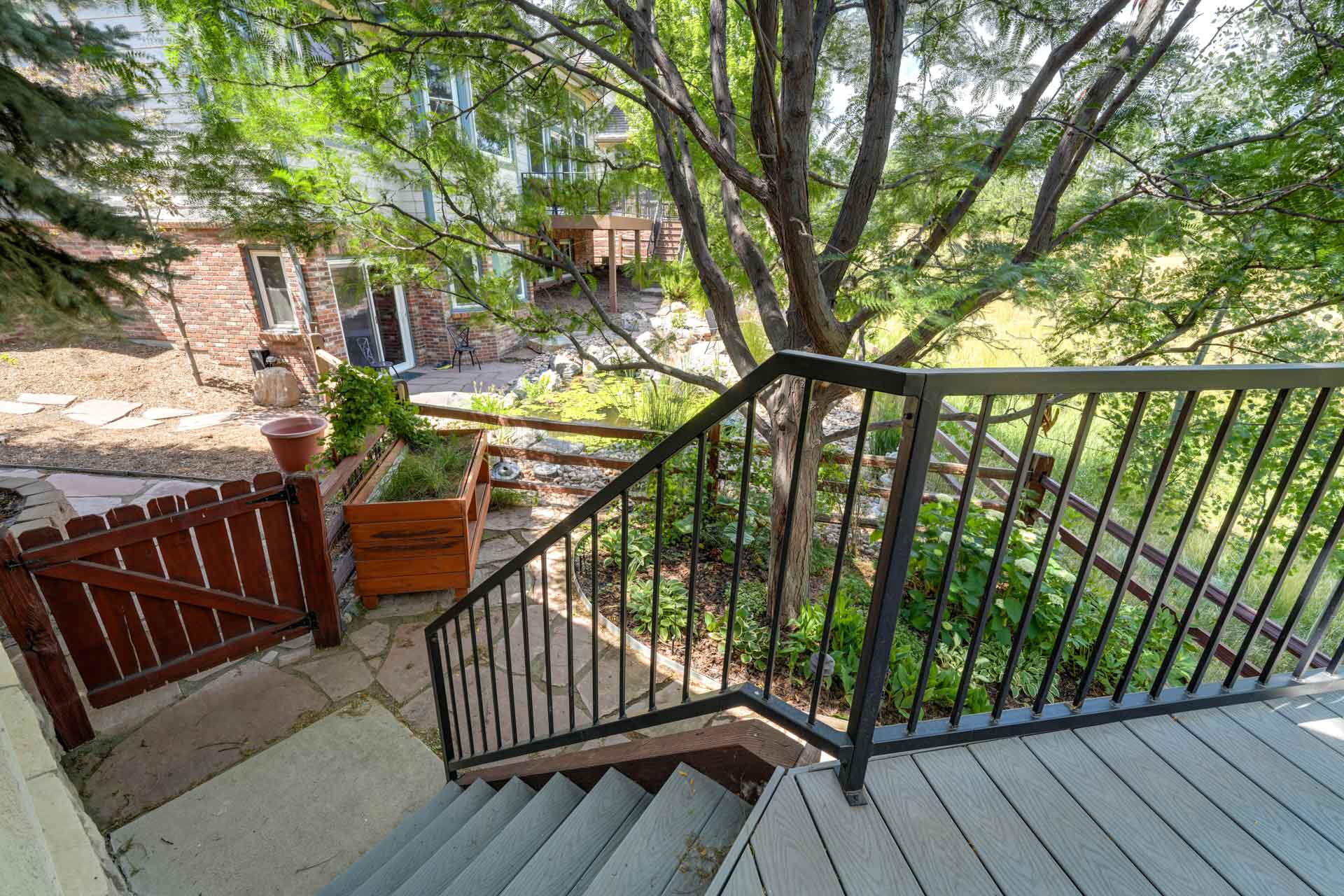 6043 S Bellaire Wy presented by Brian & Jamie Harris – FēD