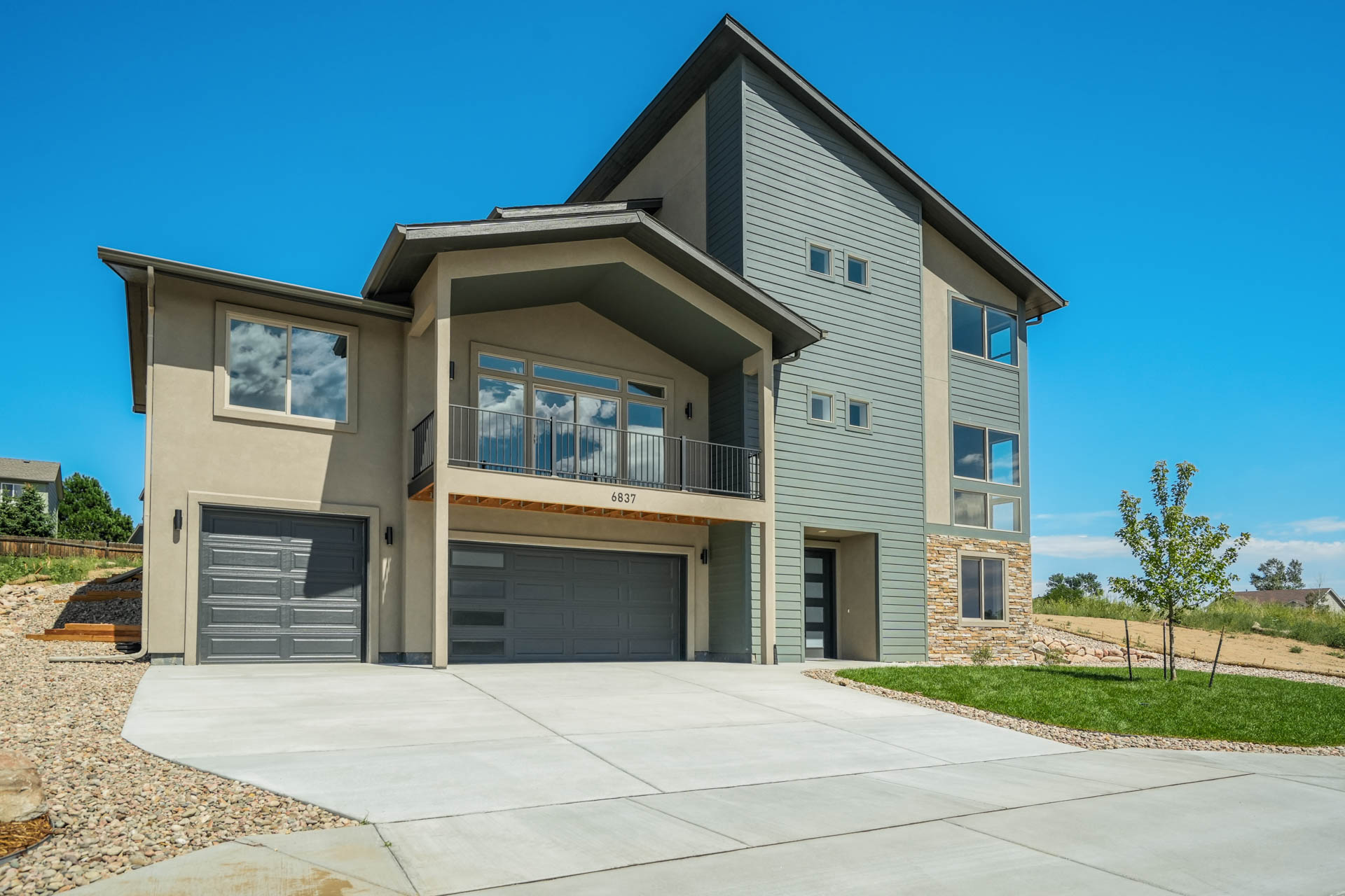 6837 Adamo Ct presented by Matt Tolooee – FēD