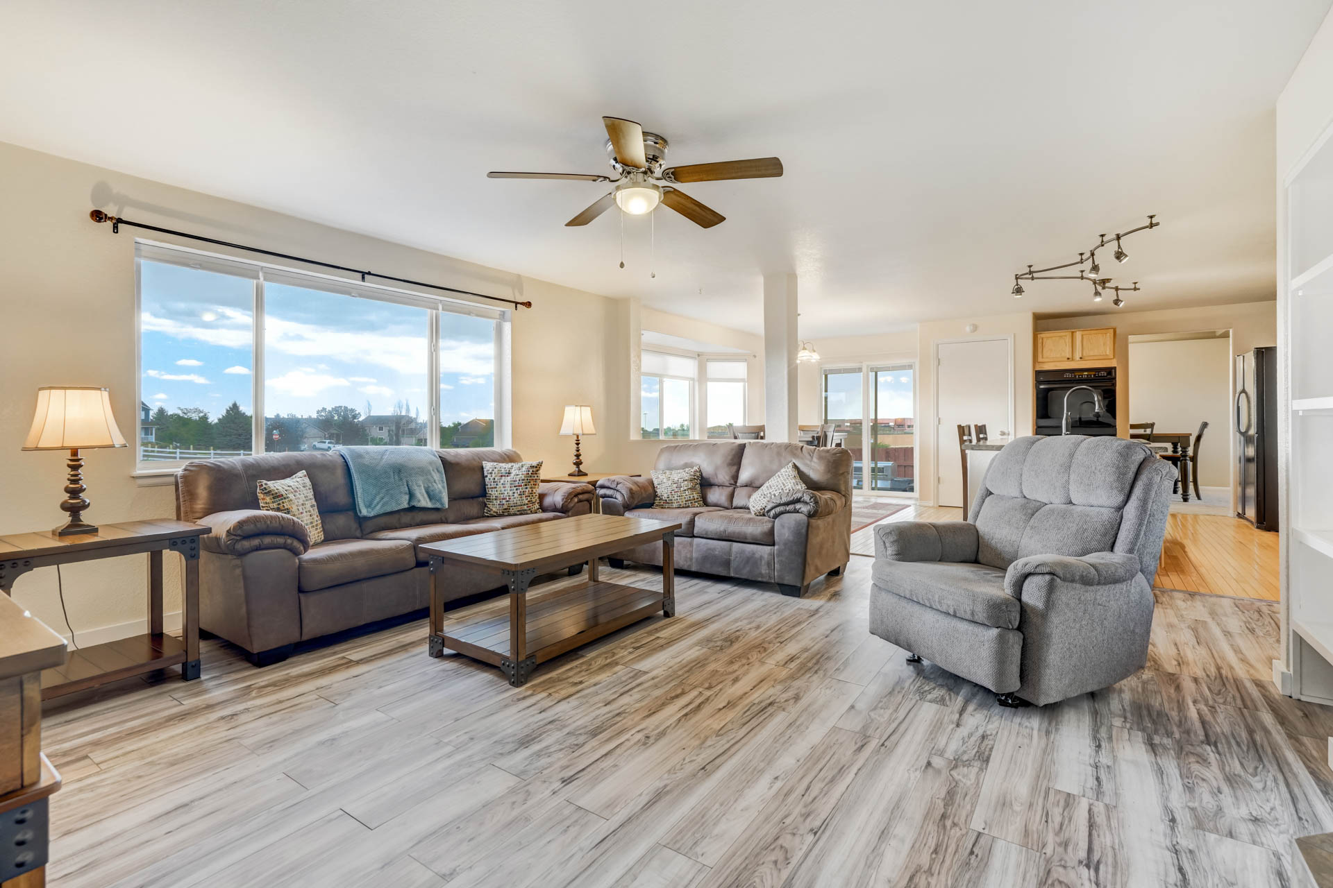 8309 Ivory Loop presented by Jason Arends – FēD