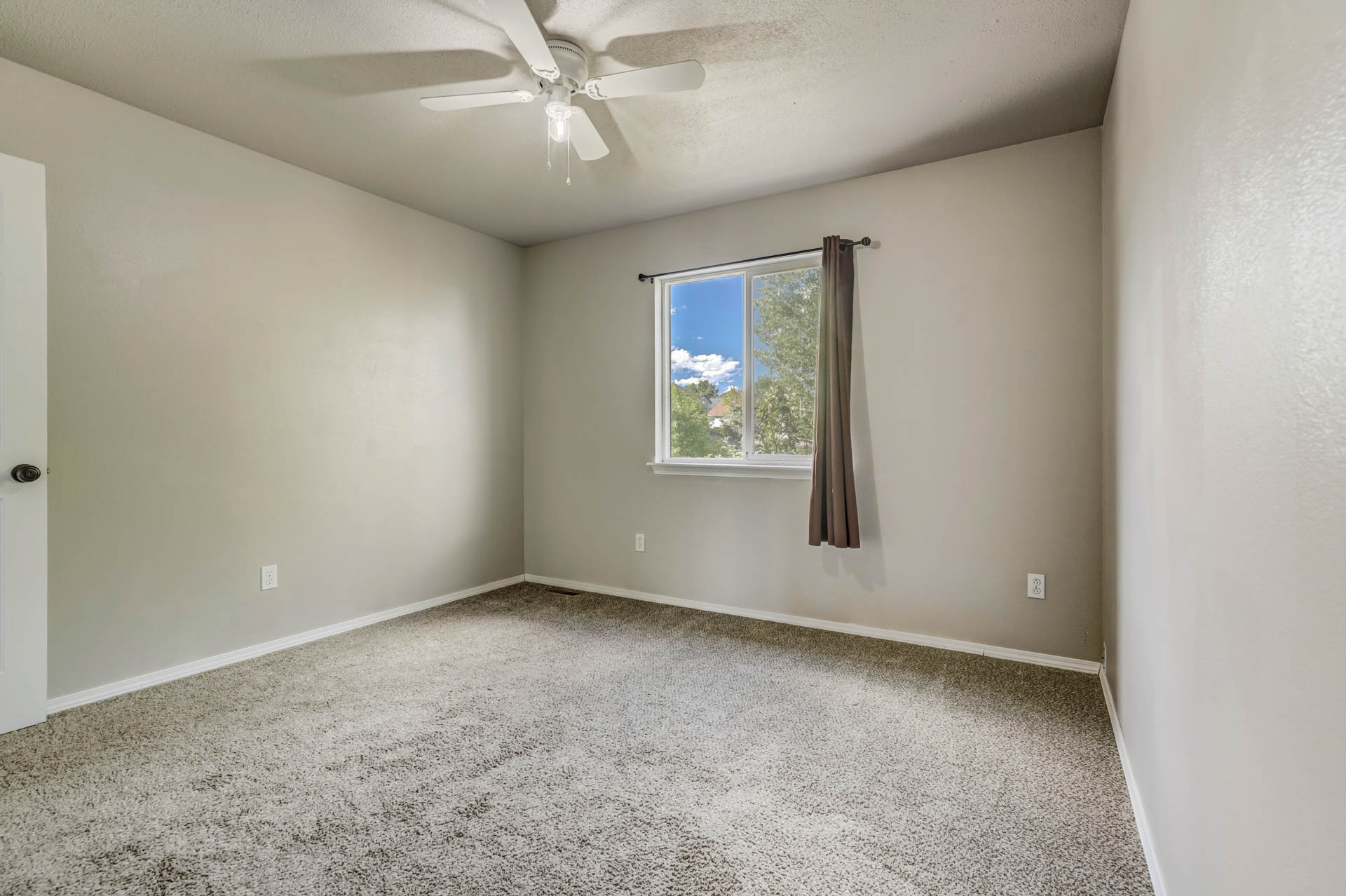4704 Skywriter Cir presented by Garrett Bauer – FēD