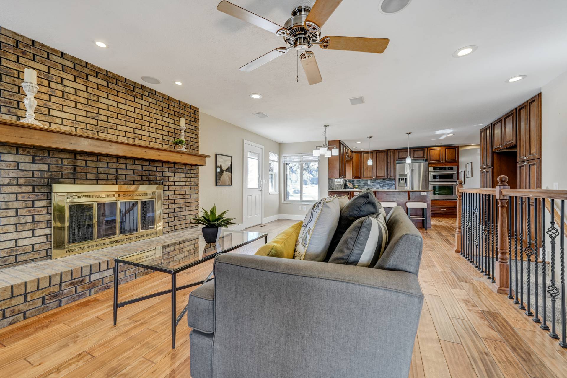 7338 S Yukon Ct presented by Alex Gaitan – FēD