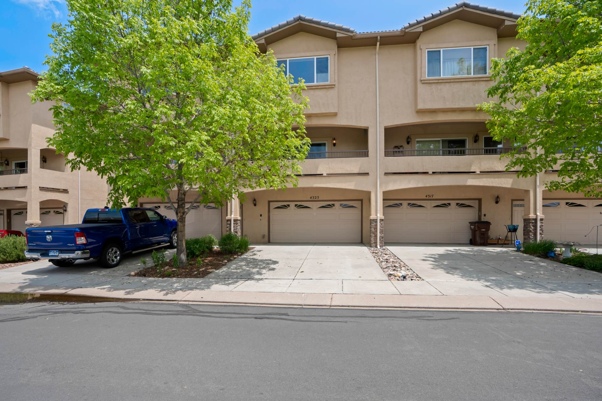 4323 Sammers View – FēD