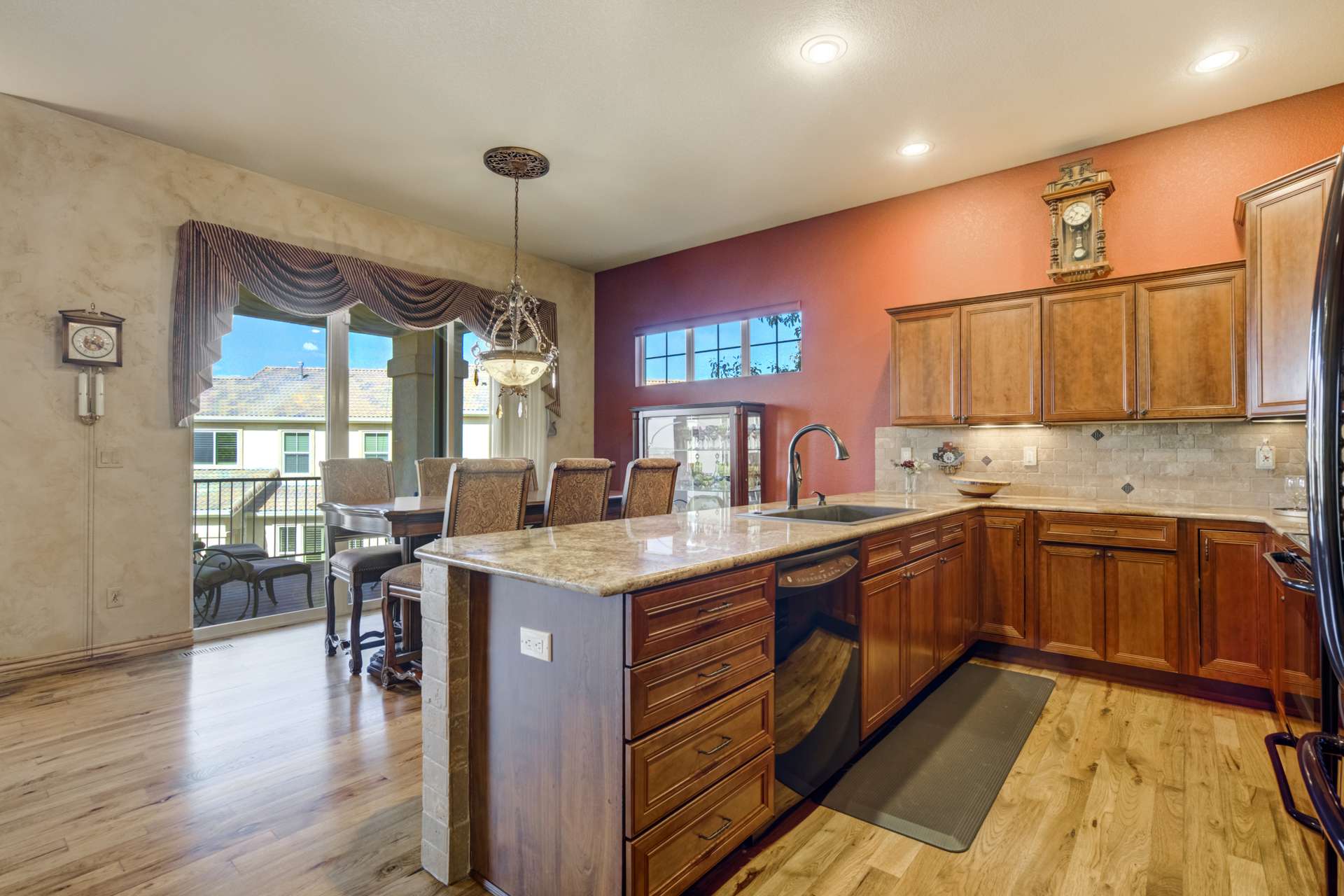 8396 Snow Cap View presented by Behr & Behr – FēD