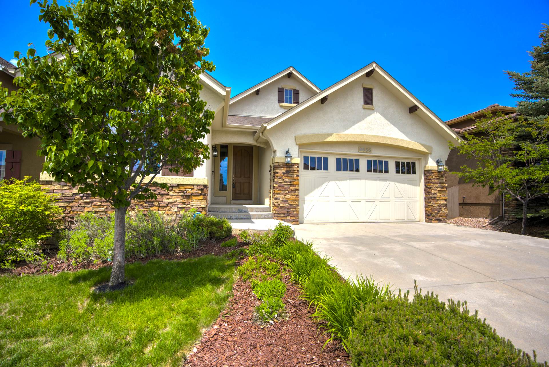 9555 Lizard Rock Trail presented by Caryn Becker – FēD