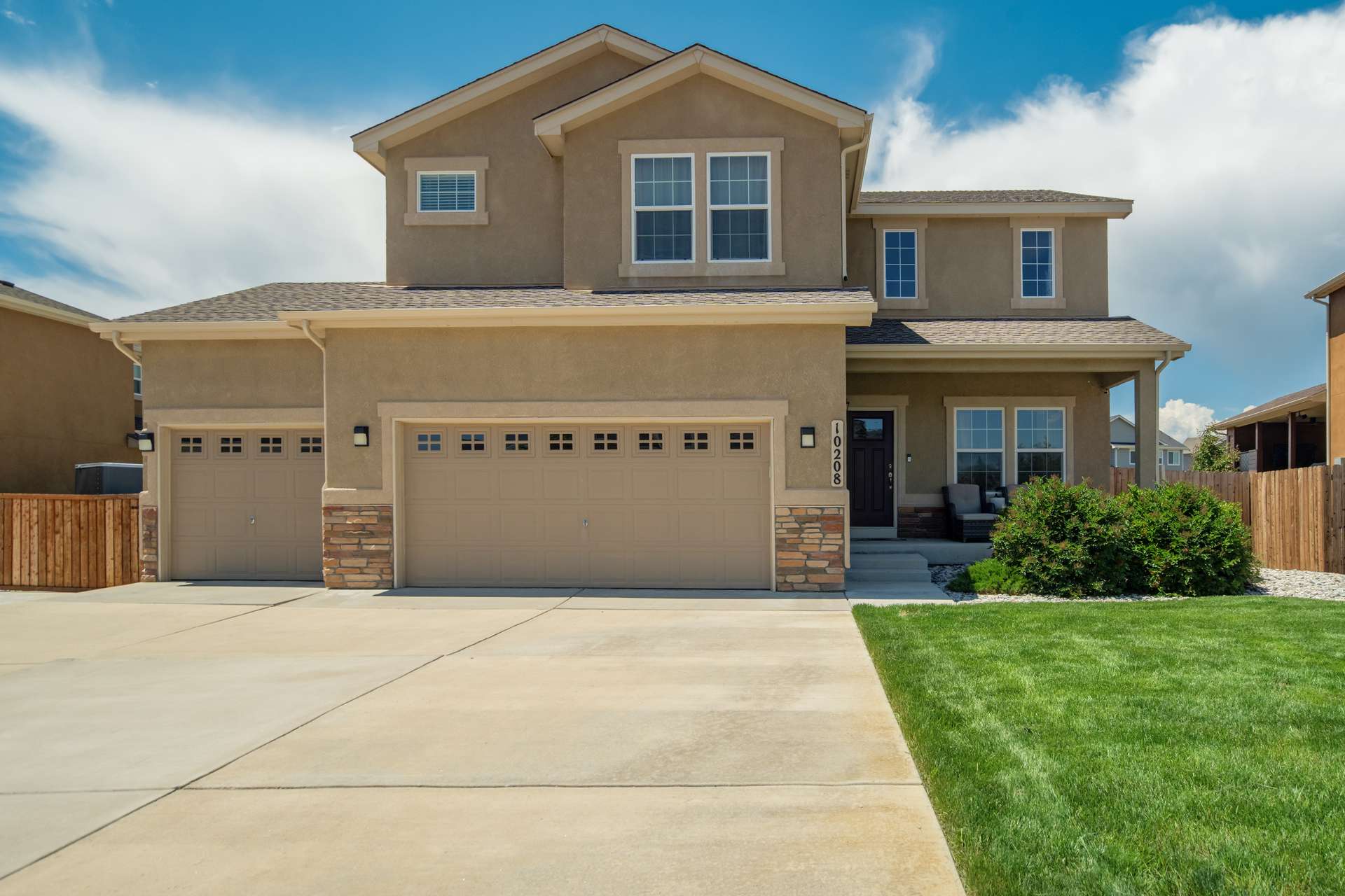 10208 Abrams Dr presented by Rhonda Covey – FēD