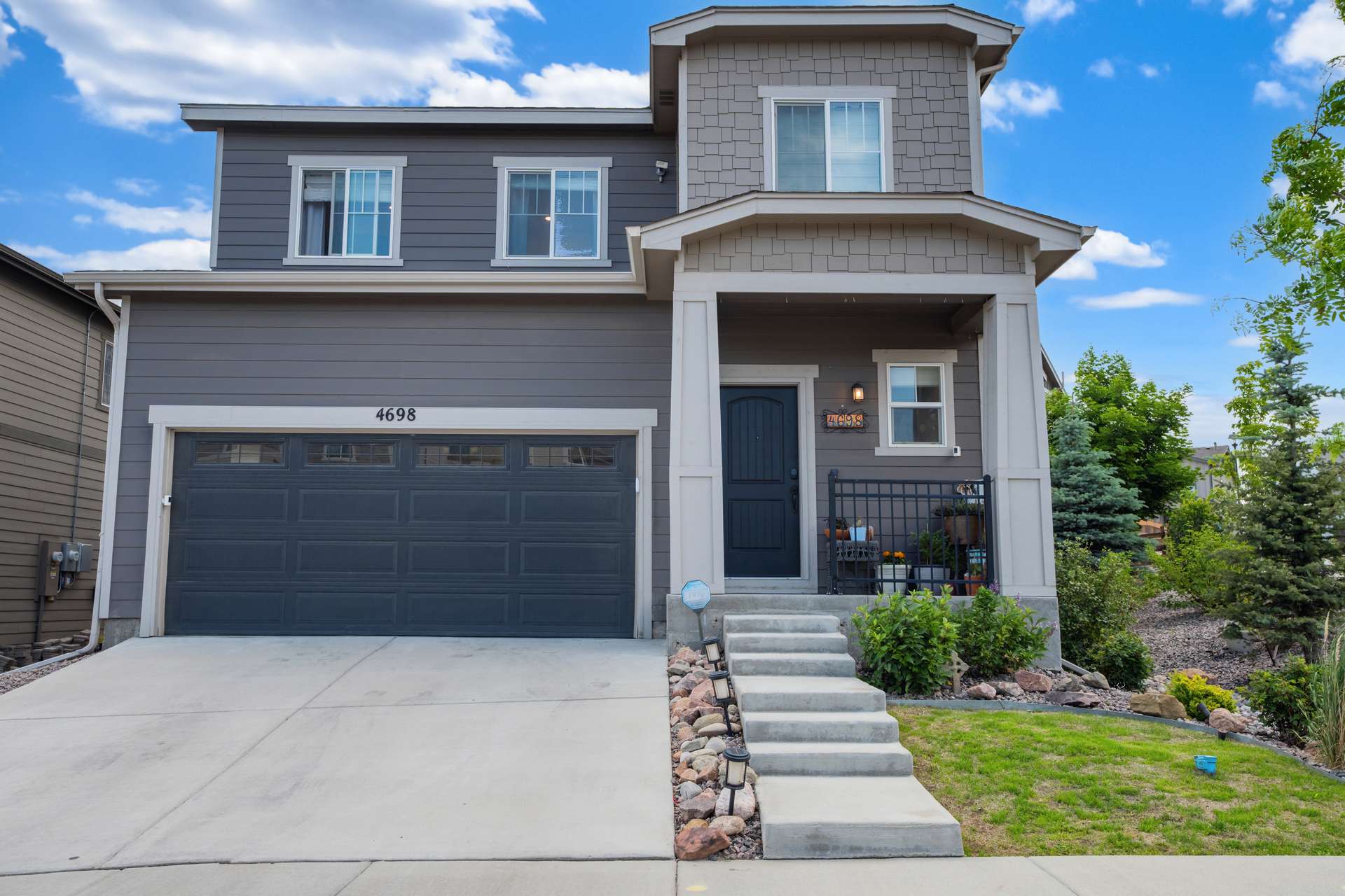4698 High Springs Ct presented by Danielle Frisbie – FēD