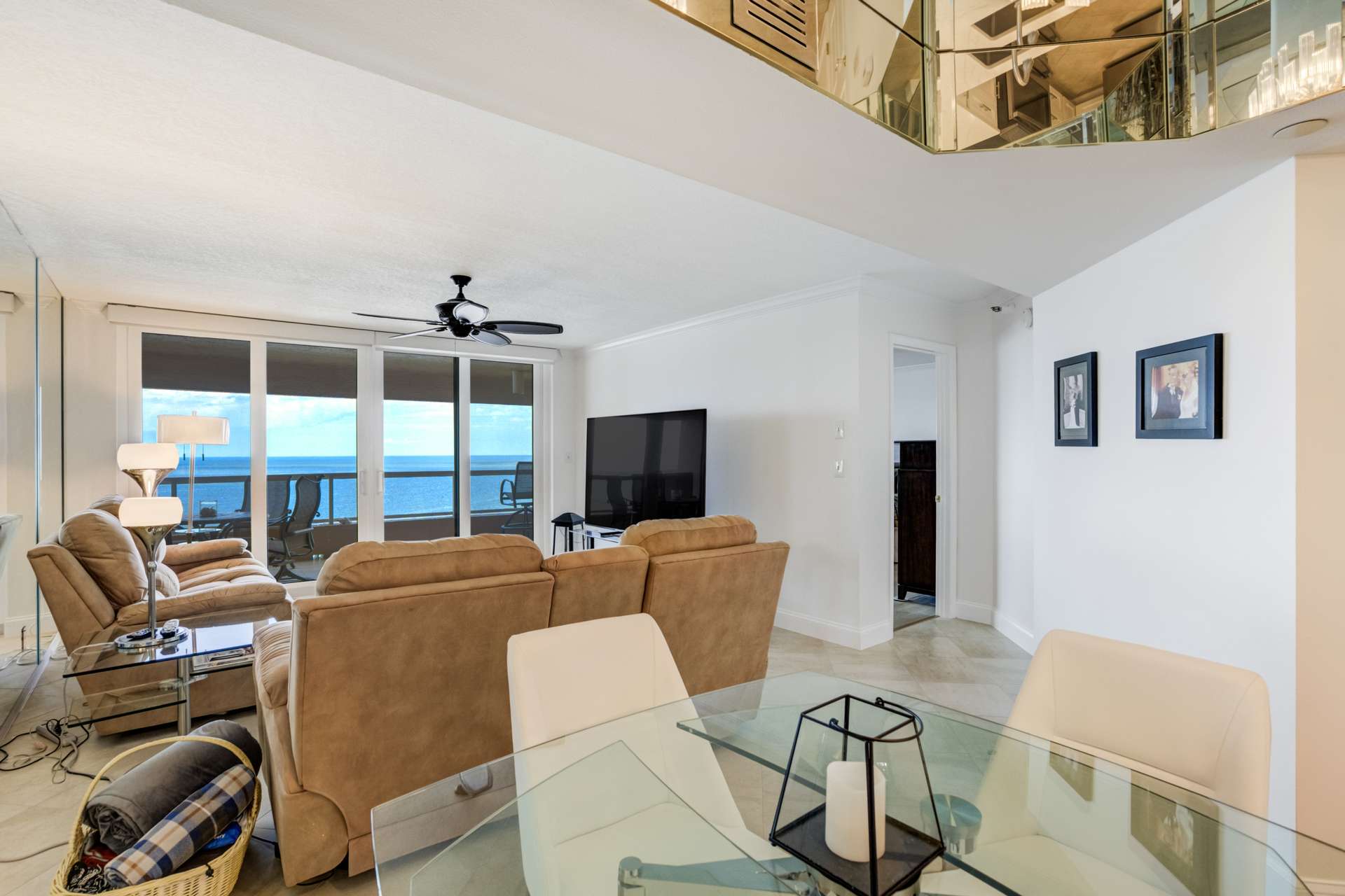 1310 Gulf Blvd Unit 15B presented by Lea Avery – FēD