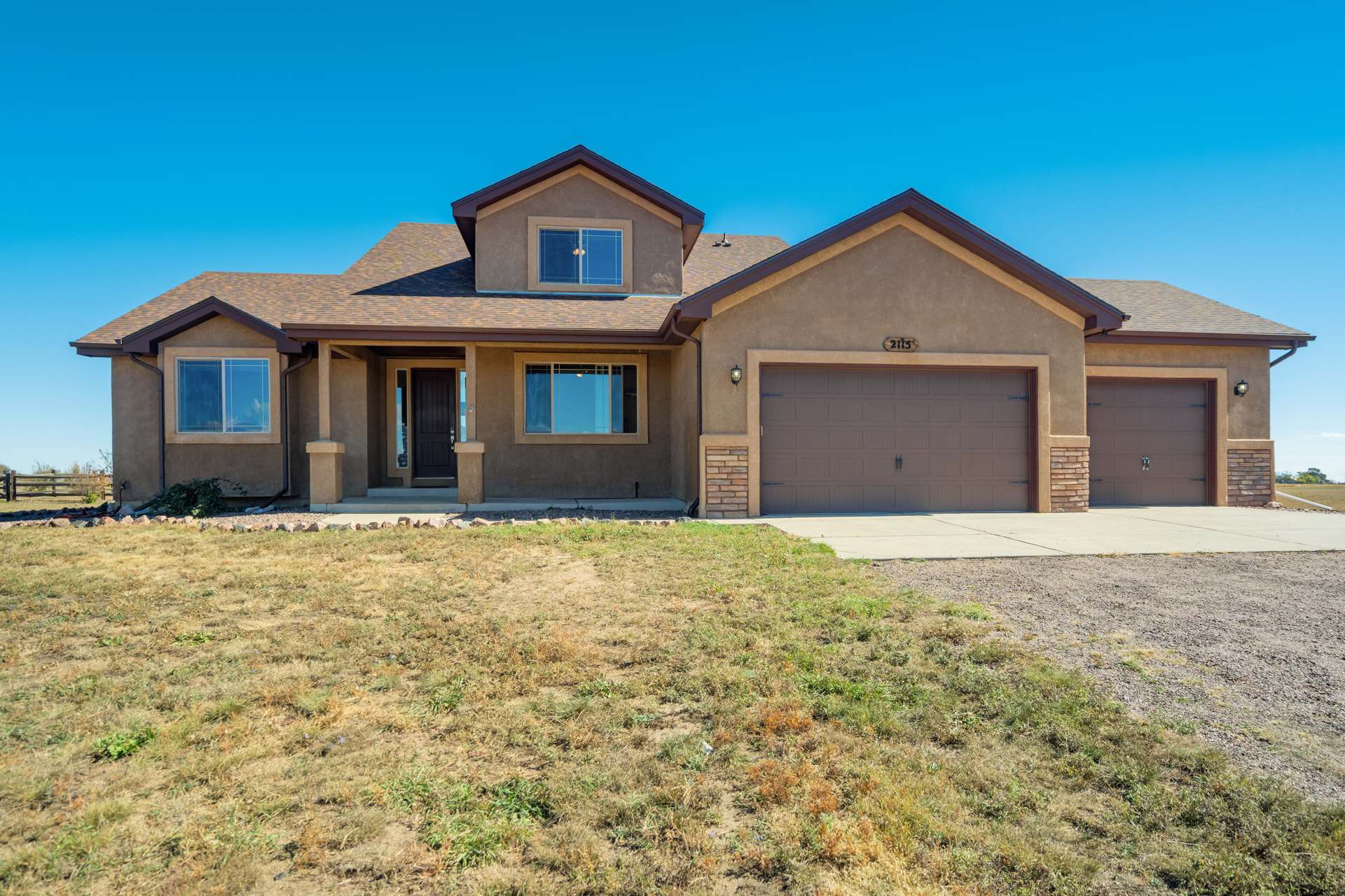 2115 Terri Lee Dr presented by Andrea Ayres – FēD