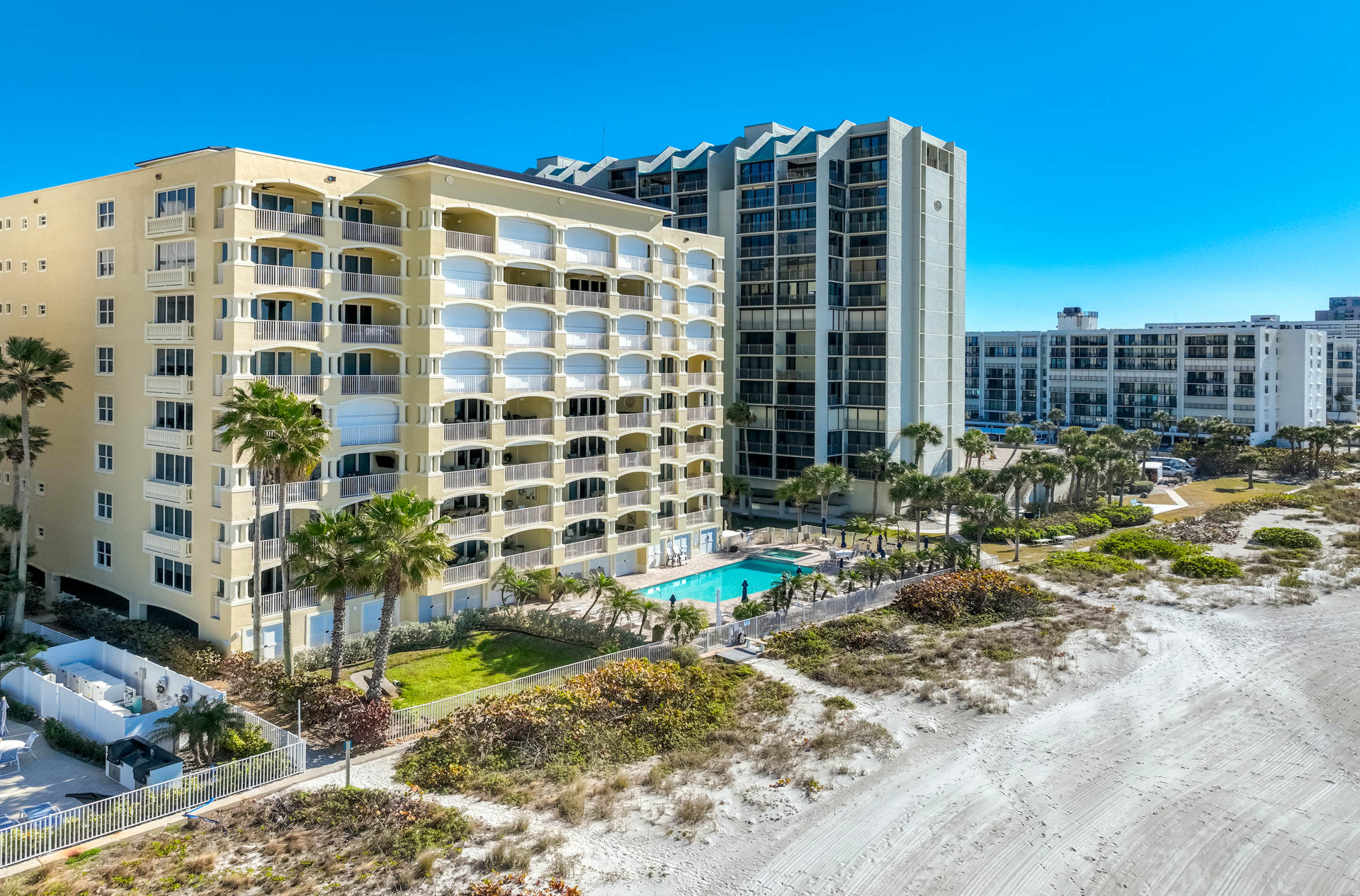 1370 Gulf Blvd Unit 403 presented by Lea Avery – FēD