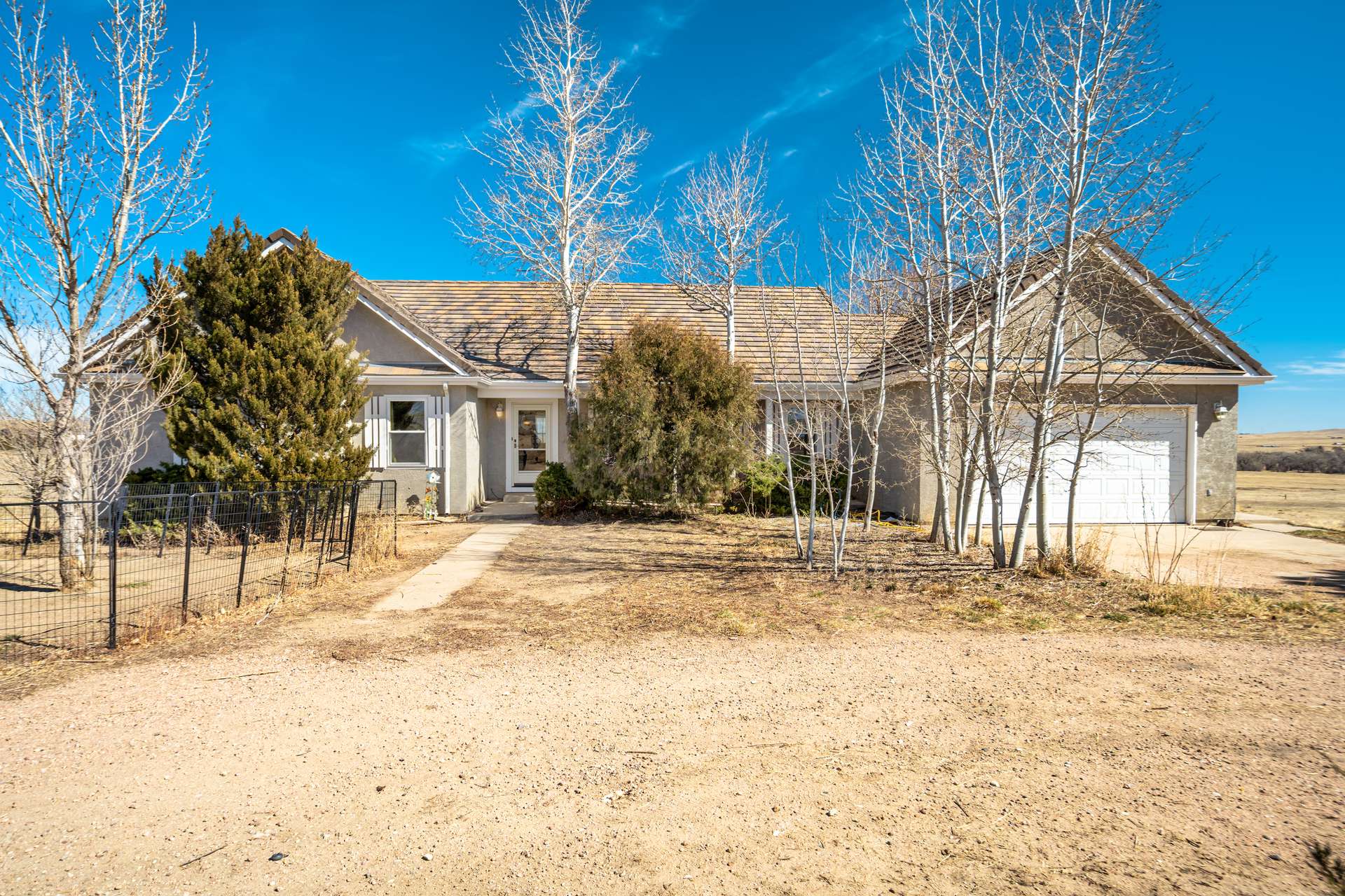 18300 County Road 105 presented by Missy Campbell – FēD