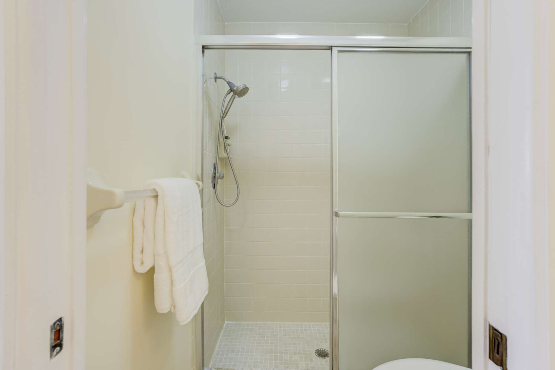 460 Paula Dr S Unit 401 – FēD